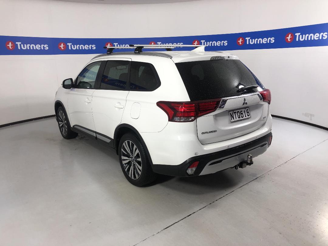 Used Mitsubishi Outlander XLS 2021 | Avalon Drive | at Turners Cars ...
