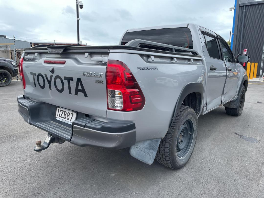 Damaged Toyota Hilux SR TD DC 2021 in Napier | at Turners Damaged and ...