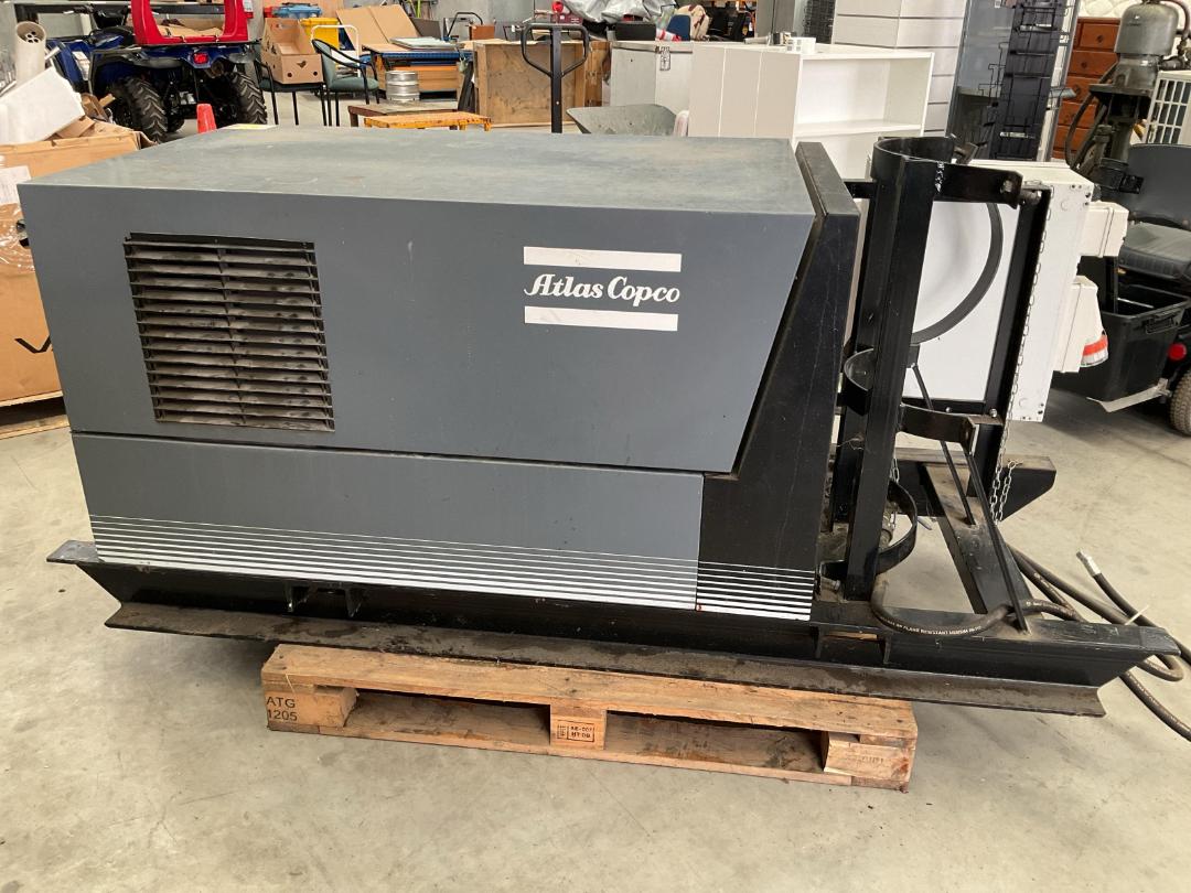 Great Deal On Atlas Copco LE11 Industrial Compressor | 22574016 ...
