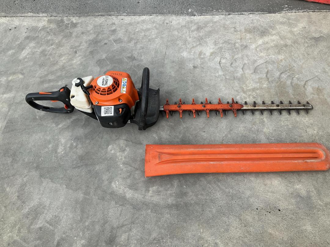 Great Deal On Stihl HS82R Hedge Trimmer | 22972744| Turners Commercial ...