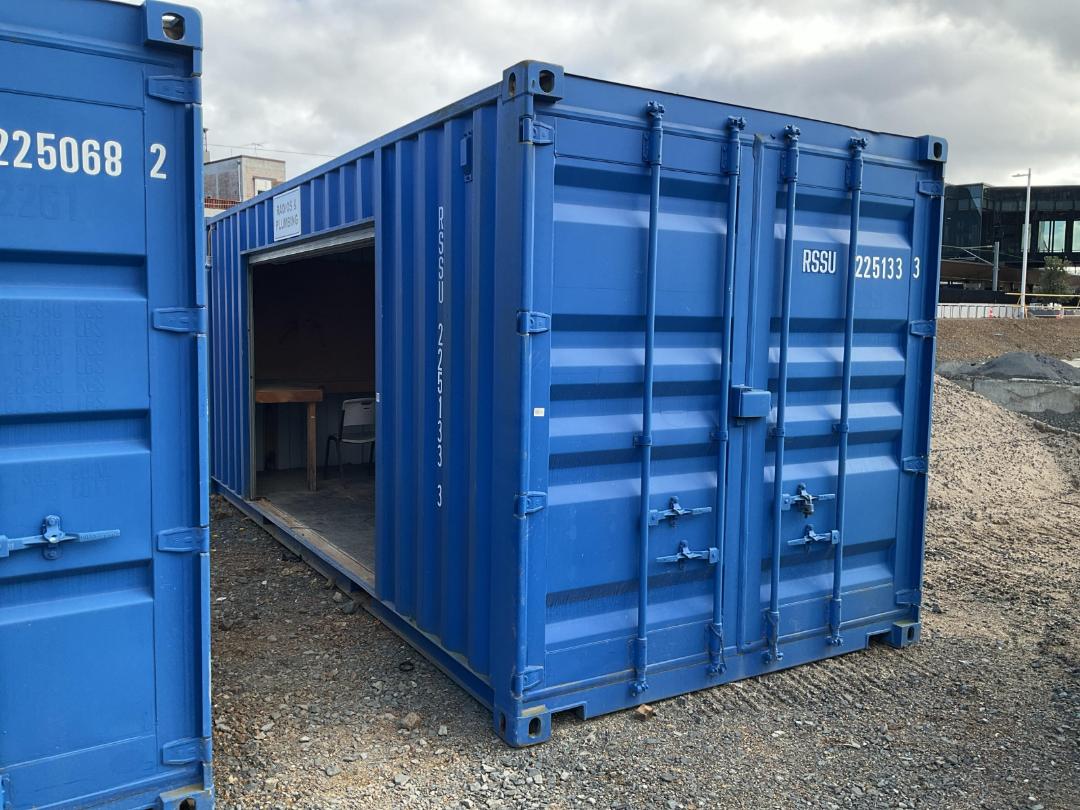 Great Deal On Blue 20ft Shipping Container with Roller Door | 25880184 ...