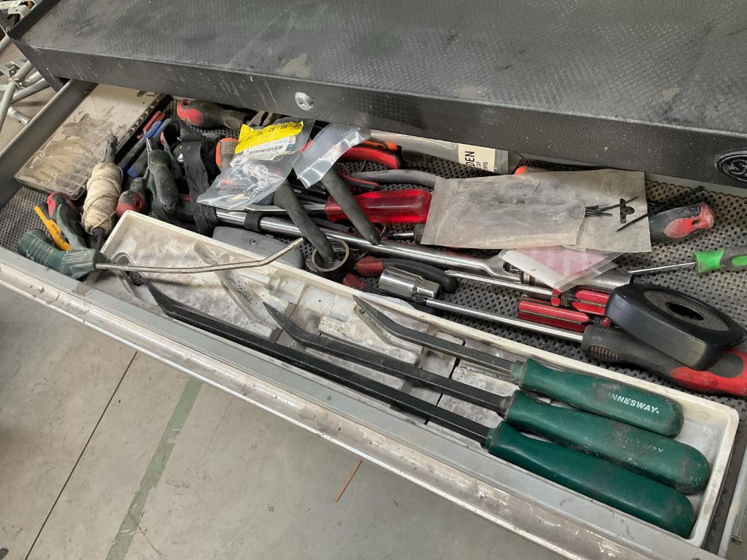 Great Deal On Workshop Tool Drawers w/ Tools | 25898668| Turners ...