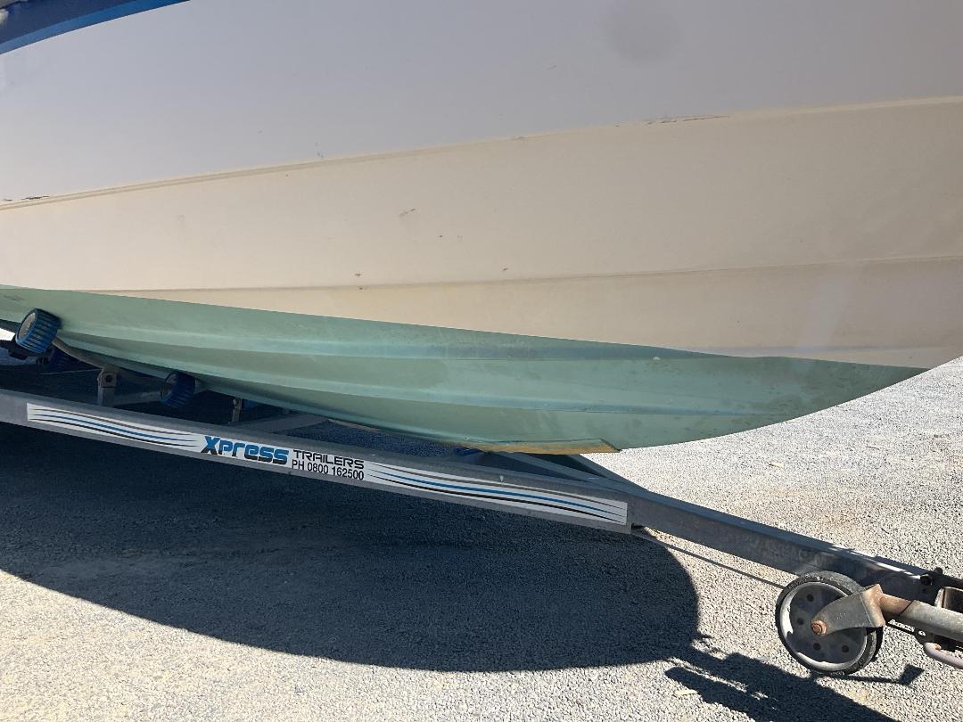 Used Q102W : Bayliner 225 Capri | Turners Boats & Marine | 27063890 ...